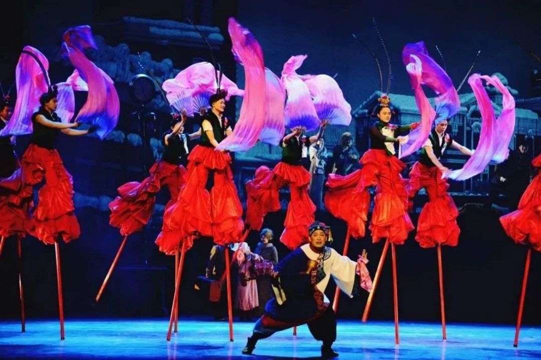 Large-scale Acrobatic Drama "Pioneer": Renewing the Red Story with ...